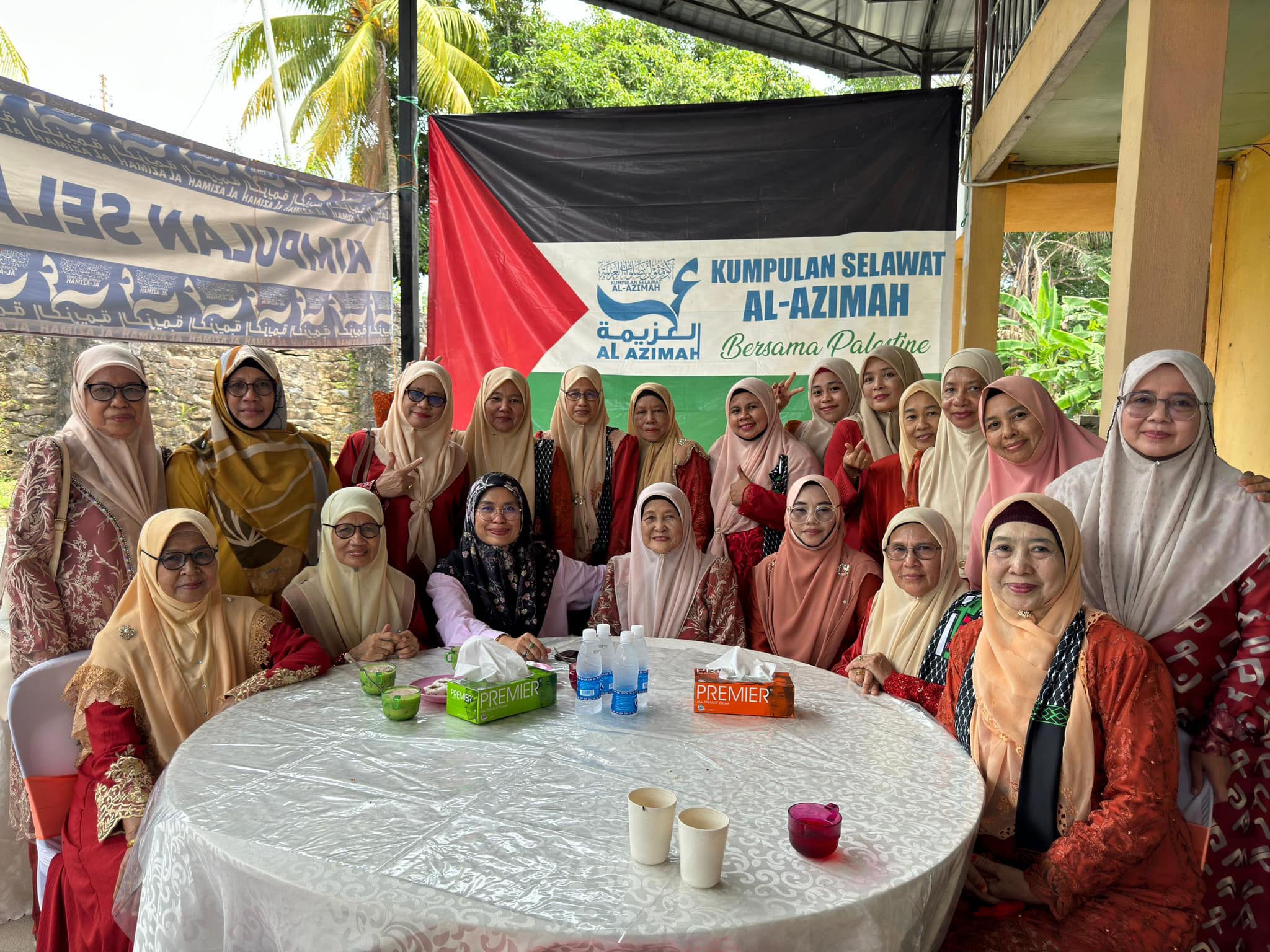 Menyantuni Kumpulan Selawat Al-Azimah Sempena Kenduri Kesyukuran Korban ...